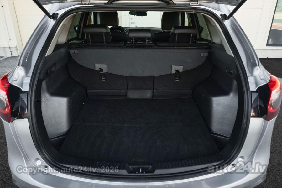 Pelēks Mazda CX-5 2016 Tallina, ar dzinēja tilpumu 2.20 L un nobraukumu 163 tūkst. km par 11990 €, foto 14 vietnē AUTOMOTO.COM.LV