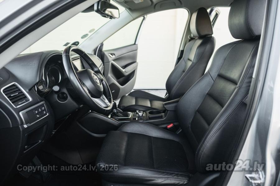 Pelēks Mazda CX-5 2016 Tallina, ar dzinēja tilpumu 2.20 L un nobraukumu 163 tūkst. km par 11990 €, foto 16 vietnē AUTOMOTO.COM.LV