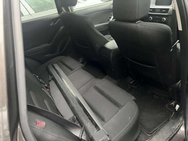 Grey Mazda CX-5 2016 in Taurage, with an engine capacity of 2.19 L and mileage of 179 thousand km for 4400 €, photo 9 on AUTOMOTO.COM.LV