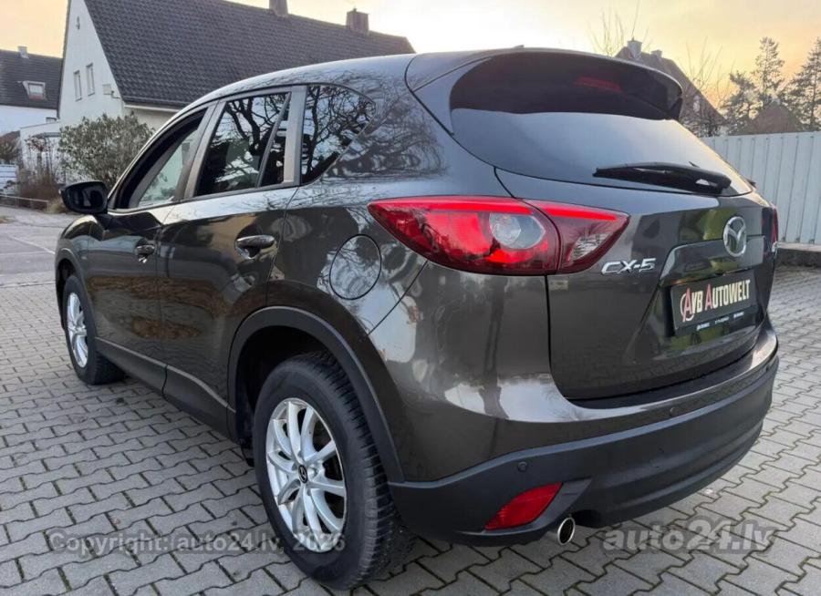 Grey Mazda CX-5 2017 in Tartu, with an engine capacity of 2.20 L and mileage of 190 thousand km for 11790 €, photo 4 on AUTOMOTO.COM.LV