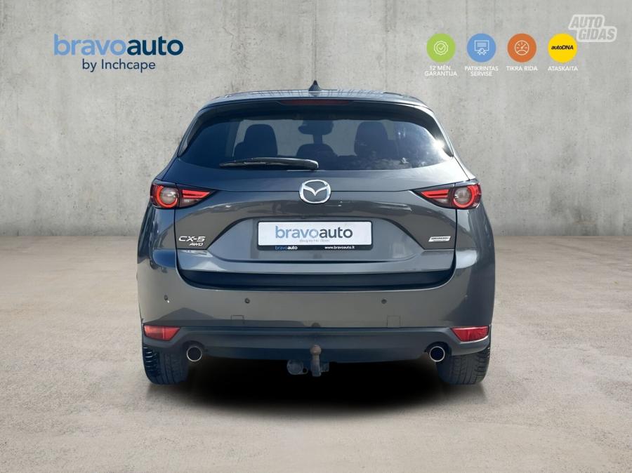 Grey Mazda CX-5 2017 in Kaunas, with an engine capacity of 2.50 L and mileage of 138 thousand km for 21271 €, photo 5 on AUTOMOTO.COM.LV