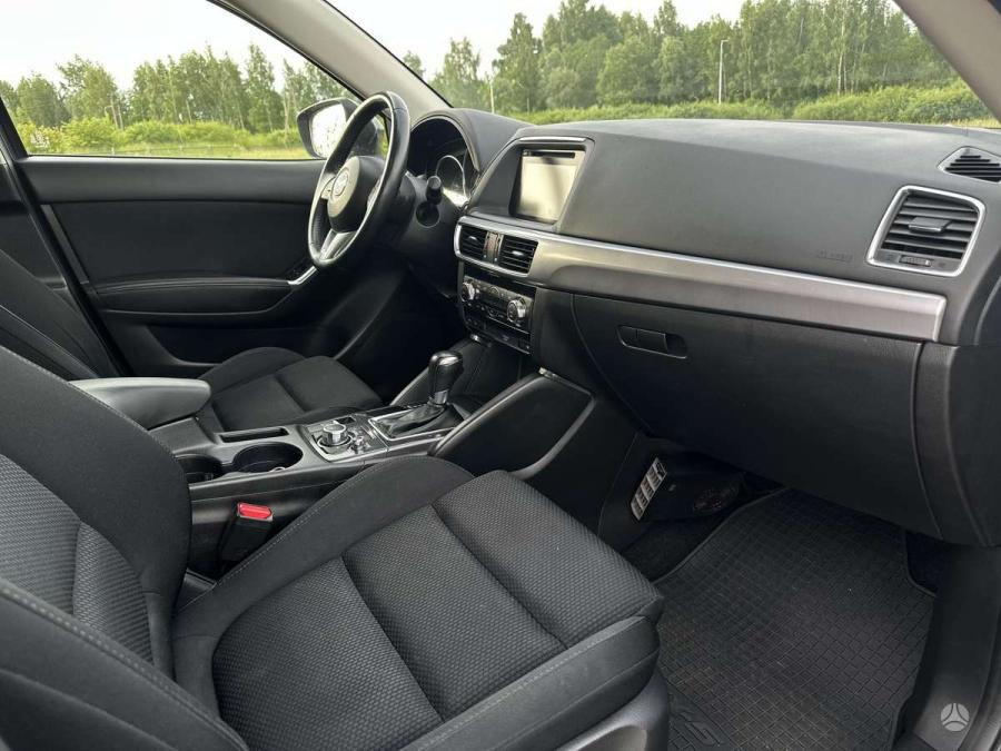 Grey Mazda CX-5 2017 in Rokiskis, with an engine capacity of 2.19 L and mileage of 154 thousand km for 8950 €, photo 8 on AUTOMOTO.COM.LV
