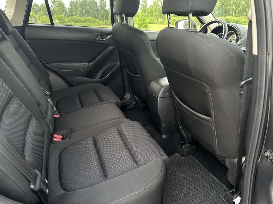 Grey Mazda CX-5 2017 in Rokiskis, with an engine capacity of 2.19 L and mileage of 154 thousand km for 8950 €, photo 9 on AUTOMOTO.COM.LV