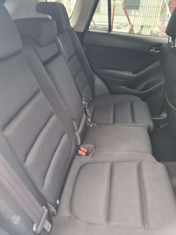 Grey Mazda CX-5 2017 in Taurage, with an engine capacity of 2.20 L and mileage of 224 thousand km for 7900 €, photo 5 on AUTOMOTO.COM.LV
