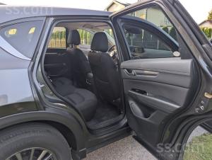 Grey Mazda CX-5 2017 in Riga, with an engine capacity of 2.20 L and mileage of 111 thousand km for 14990 €, photo 11 on AUTOMOTO.COM.LV