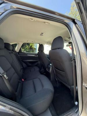 Grey Mazda CX-5 2017 in Taurage, with an engine capacity of 2.19 L and mileage of 167 thousand km for 11900 €, photo 35 on AUTOMOTO.COM.LV