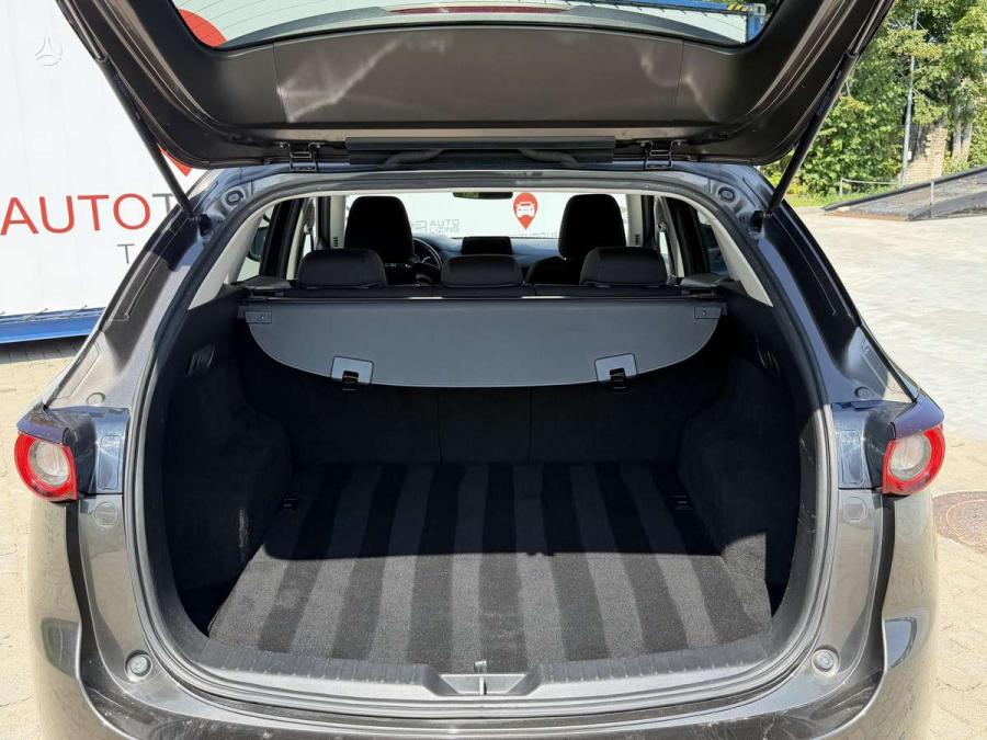 Grey Mazda CX-5 2017 in Taurage, with an engine capacity of 2.19 L and mileage of 167 thousand km for 11900 €, photo 36 on AUTOMOTO.COM.LV