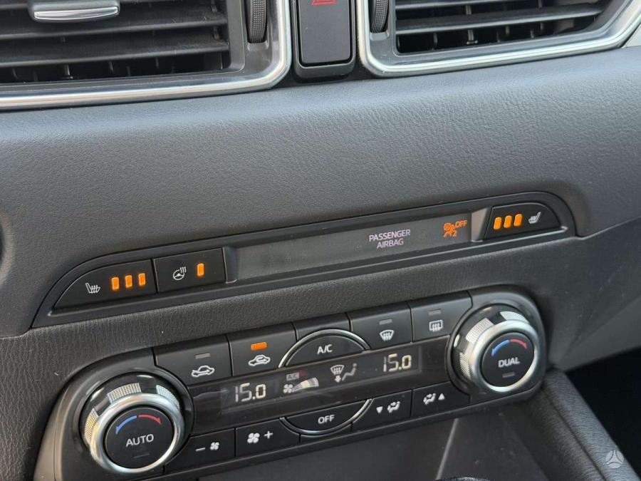 Grey Mazda CX-5 2017 in Taurage, with an engine capacity of 2.19 L and mileage of 167 thousand km for 11900 €, photo 45 on AUTOMOTO.COM.LV