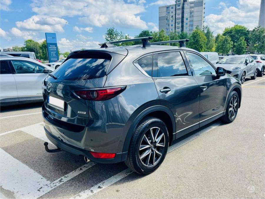 Grey Mazda CX-5 2017 in Kaunas, with an engine capacity of 2.19 L and mileage of 282 thousand km for 9000 €, photo 5 on AUTOMOTO.COM.LV
