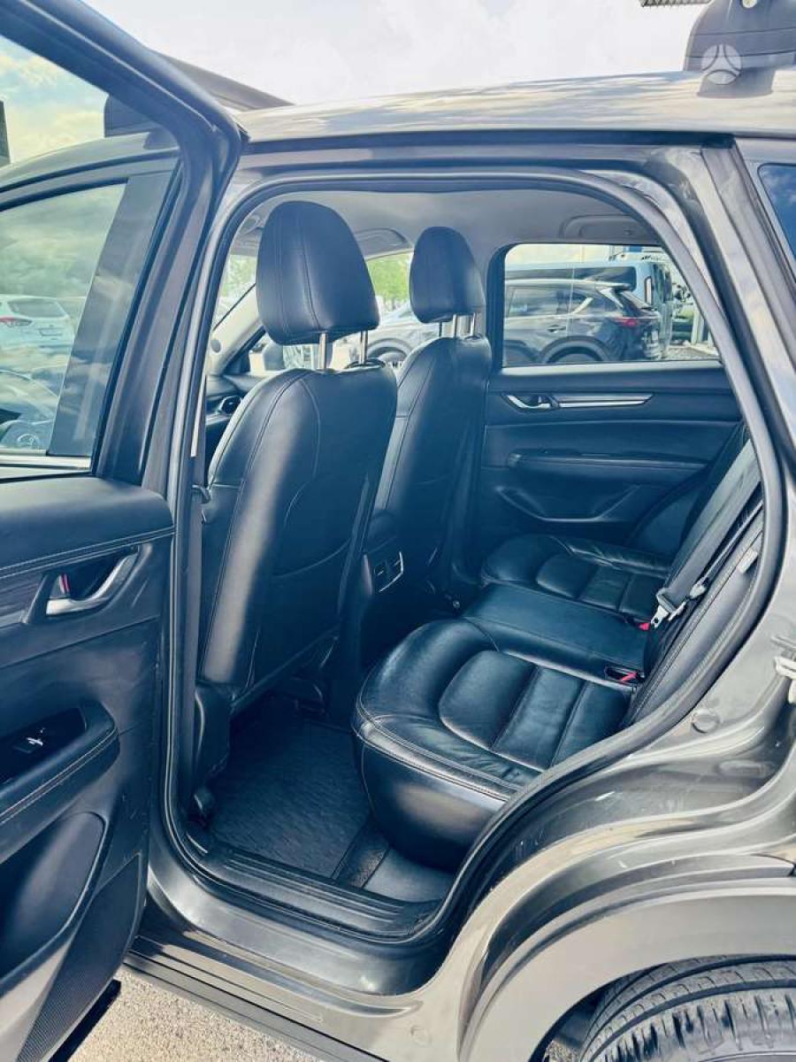 Grey Mazda CX-5 2017 in Kaunas, with an engine capacity of 2.19 L and mileage of 282 thousand km for 9000 €, photo 10 on AUTOMOTO.COM.LV