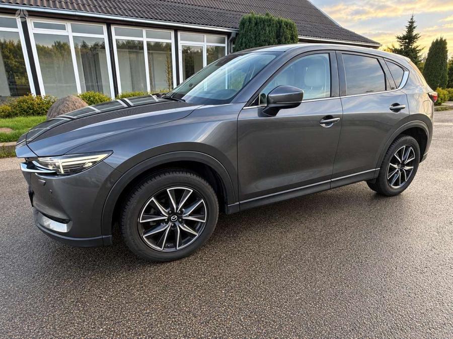 Grey Mazda CX-5 2017 in Vilnius, with an engine capacity of 2.00 L and mileage of 77 thousand km for 18500 €, photo 3 on AUTOMOTO.COM.LV