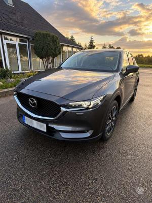 Grey Mazda CX-5 2017 in Vilnius, with an engine capacity of 2.00 L and mileage of 77 thousand km for 18500 €, photo 4 on AUTOMOTO.COM.LV