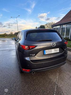 Grey Mazda CX-5 2017 in Vilnius, with an engine capacity of 2.00 L and mileage of 77 thousand km for 18500 €, photo 5 on AUTOMOTO.COM.LV