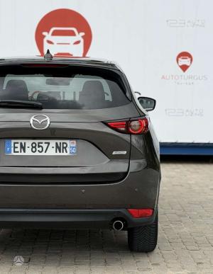 Pelēks Mazda CX-5 2017 Tauragė, ar dzinēja tilpumu 2.19 L un nobraukumu 167 tūkst. km par 11400 €, foto 26 vietnē AUTOMOTO.COM.LV