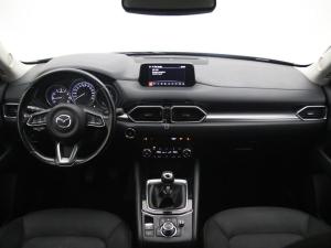 Pelēks Mazda CX-5 2018 Viļņa, ar dzinēja tilpumu 2.00 L un nobraukumu 201 tūkst. km par 14399 €, foto 2 vietnē AUTOMOTO.COM.LV