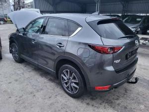 Grey Mazda CX-5 2018 in Marijampole, with an engine capacity of 2.49 L and mileage of 135 thousand km for 8800 €, photo 3 on AUTOMOTO.COM.LV