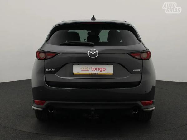 Pelēks Mazda CX-5 2018 Viļņa, ar dzinēja tilpumu 2.00 L un nobraukumu 156 tūkst. km par 17599 €, foto 5 vietnē AUTOMOTO.COM.LV