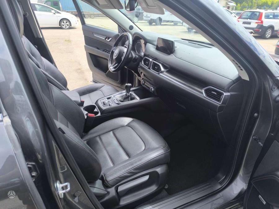 Grey Mazda CX-5 2018 in Panevezys, with an engine capacity of 2.19 L and mileage of 247 thousand km for 9300 €, photo 35 on AUTOMOTO.COM.LV