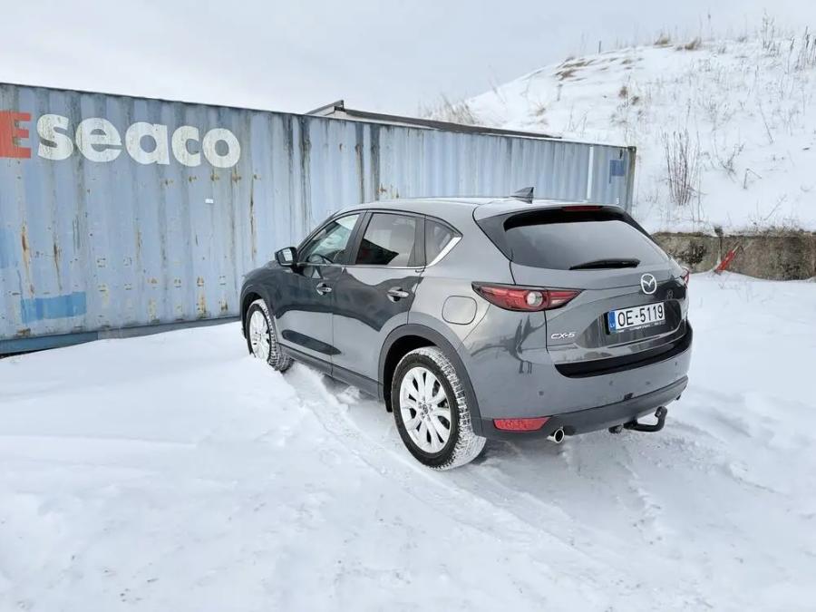 Grey Mazda CX-5 2018 in Riga, with an engine capacity of 2.20 L and mileage of 209 thousand km for 7000 €, photo 5 on AUTOMOTO.COM.LV