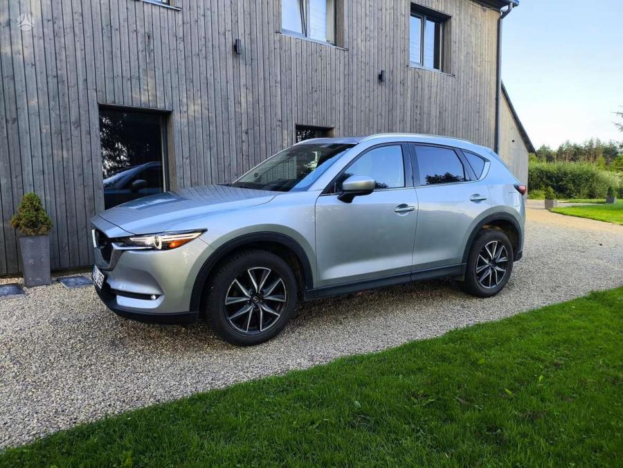 Grey Mazda CX-5 2018 in Birzai, with an engine capacity of 2.49 L and mileage of 146 thousand km for 15900 €, photo 7 on AUTOMOTO.COM.LV