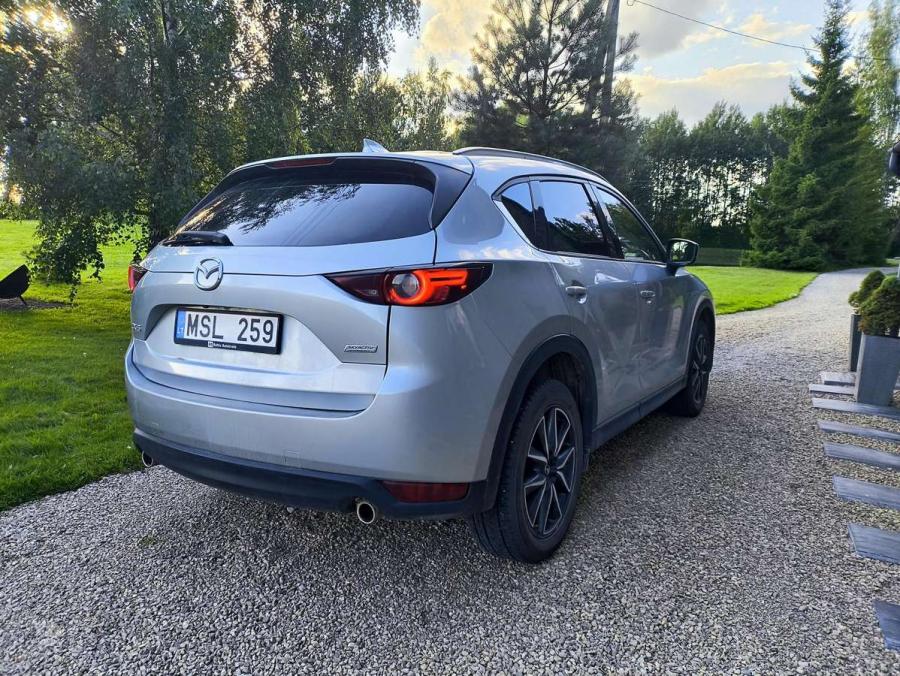 Grey Mazda CX-5 2018 in Birzai, with an engine capacity of 2.49 L and mileage of 146 thousand km for 15900 €, photo 12 on AUTOMOTO.COM.LV