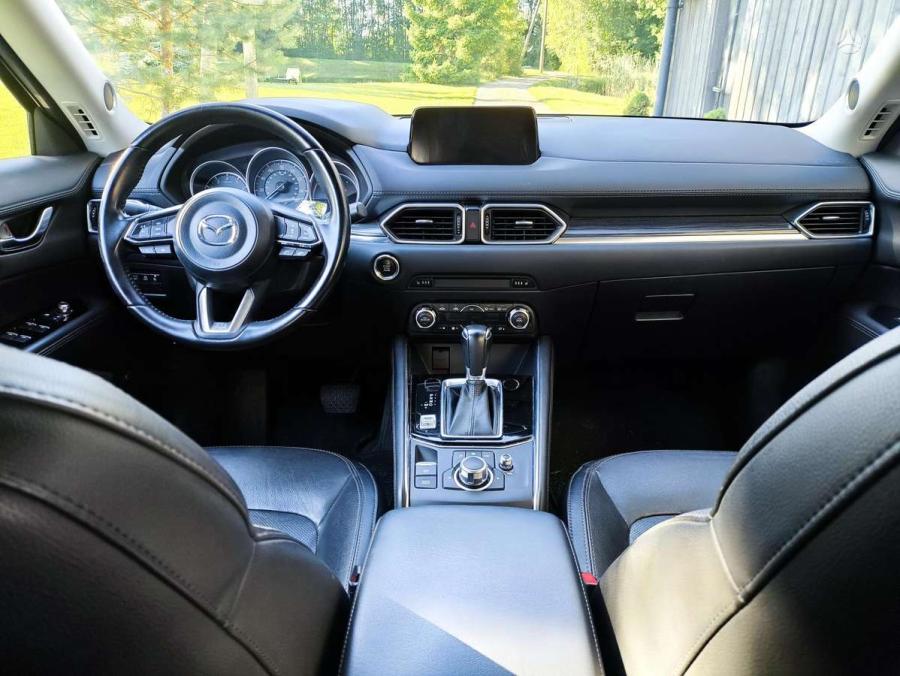 Grey Mazda CX-5 2018 in Birzai, with an engine capacity of 2.49 L and mileage of 146 thousand km for 15900 €, photo 14 on AUTOMOTO.COM.LV