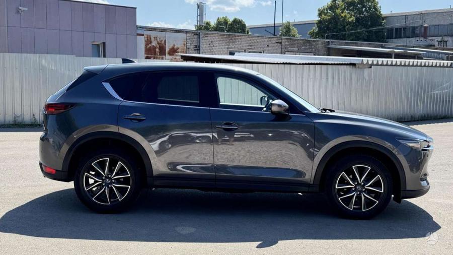 Grey Mazda CX-5 2018 in Telschi, with an engine capacity of 2.19 L and mileage of 153 thousand km for 14800 €, photo 12 on AUTOMOTO.COM.LV