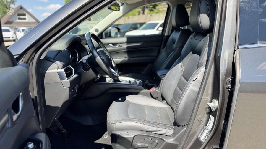 Grey Mazda CX-5 2018 in Telschi, with an engine capacity of 2.19 L and mileage of 153 thousand km for 14800 €, photo 15 on AUTOMOTO.COM.LV