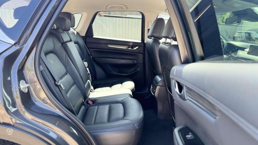 Grey Mazda CX-5 2018 in Telschi, with an engine capacity of 2.19 L and mileage of 153 thousand km for 14800 €, photo 21 on AUTOMOTO.COM.LV