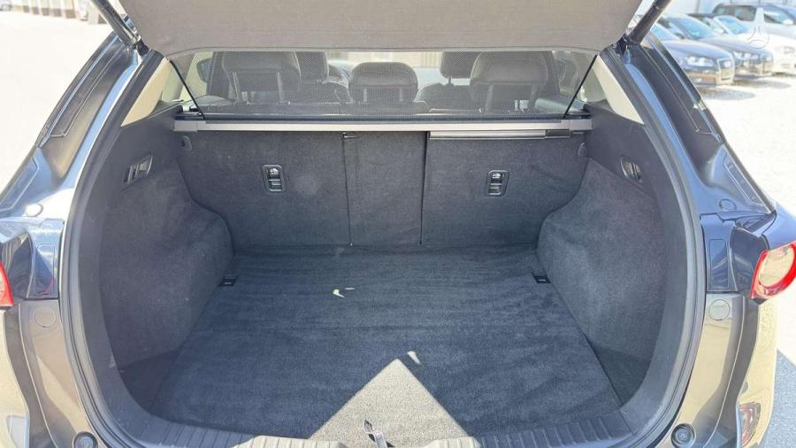 Grey Mazda CX-5 2018 in Telschi, with an engine capacity of 2.19 L and mileage of 153 thousand km for 14800 €, photo 22 on AUTOMOTO.COM.LV
