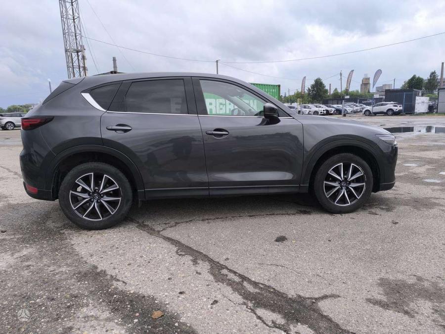 Grey Mazda CX-5 2018 in Panevezys, with an engine capacity of 2.19 L and mileage of 247 thousand km for 9300 €, photo 8 on AUTOMOTO.COM.LV