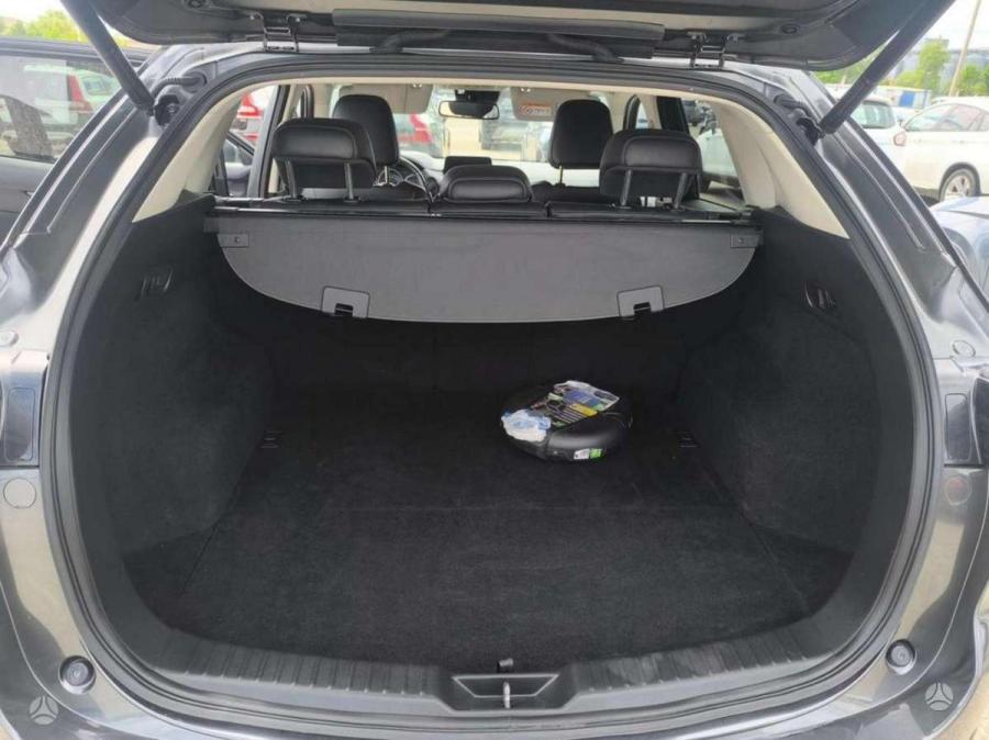 Grey Mazda CX-5 2018 in Panevezys, with an engine capacity of 2.19 L and mileage of 247 thousand km for 9300 €, photo 24 on AUTOMOTO.COM.LV