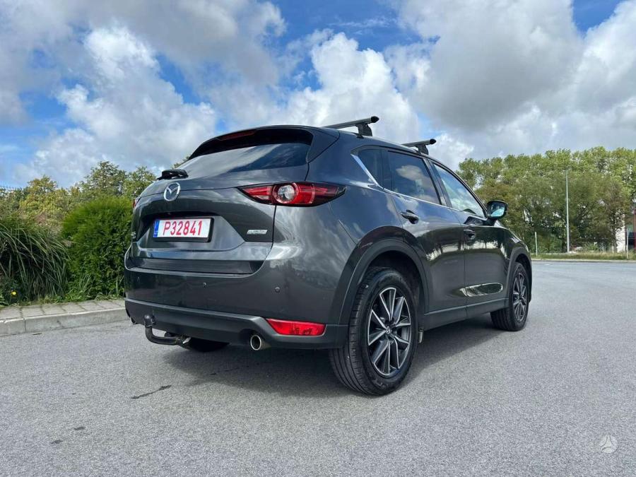 Grey Mazda CX-5 2018 in Klaipeda, with an engine capacity of 2.49 L and mileage of 106 thousand km for 19000 €, photo 6 on AUTOMOTO.COM.LV
