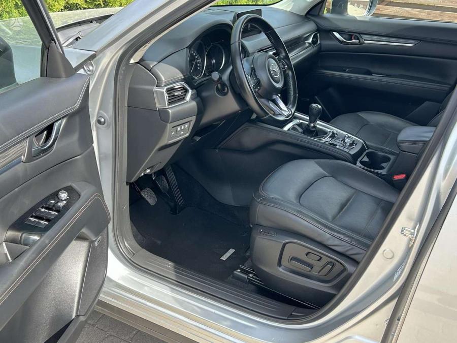 Pelēks Mazda CX-5 2018 Kretinga, ar dzinēja tilpumu 2.19 L un nobraukumu 263 tūkst. km par 10800 €, foto 16 vietnē AUTOMOTO.COM.LV