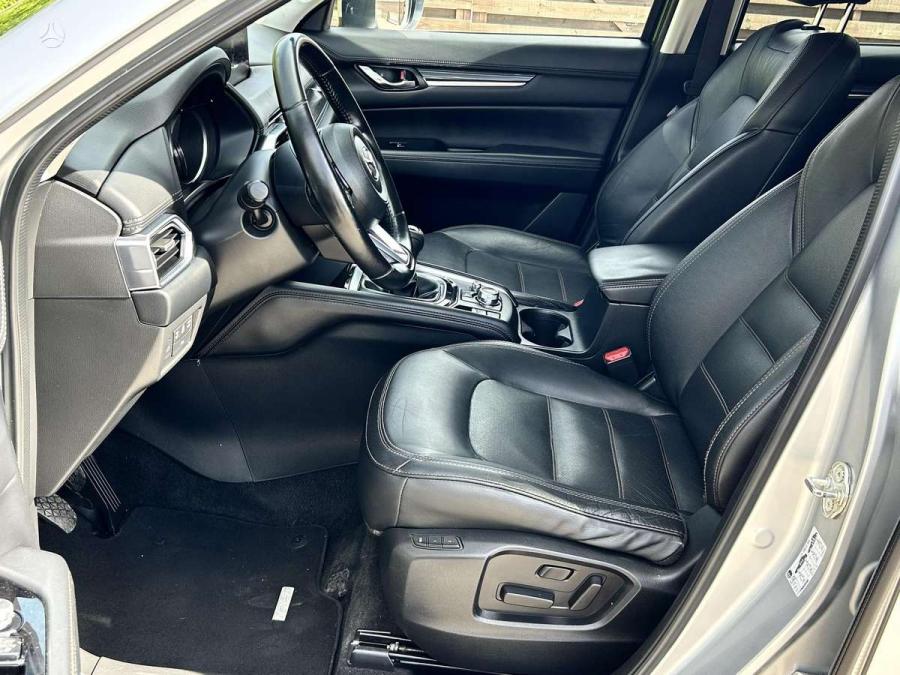 Pelēks Mazda CX-5 2018 Kretinga, ar dzinēja tilpumu 2.19 L un nobraukumu 263 tūkst. km par 10800 €, foto 17 vietnē AUTOMOTO.COM.LV