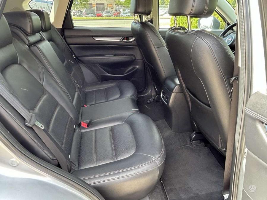 Pelēks Mazda CX-5 2018 Kretinga, ar dzinēja tilpumu 2.19 L un nobraukumu 263 tūkst. km par 10800 €, foto 25 vietnē AUTOMOTO.COM.LV