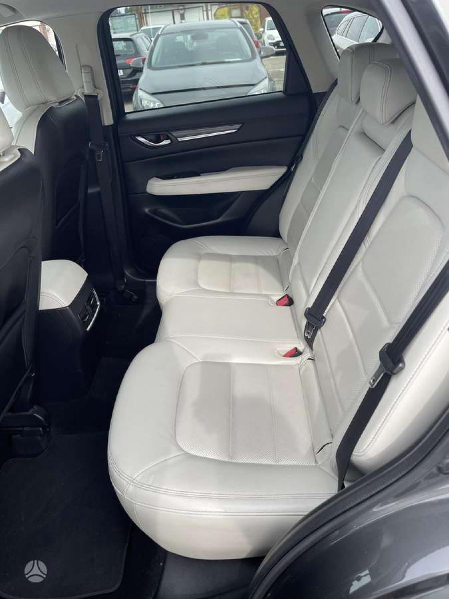 Grey Mazda CX-5 2018 in Panevezys, with an engine capacity of 2.19 L and mileage of 175 thousand km for 11500 €, photo 12 on AUTOMOTO.COM.LV