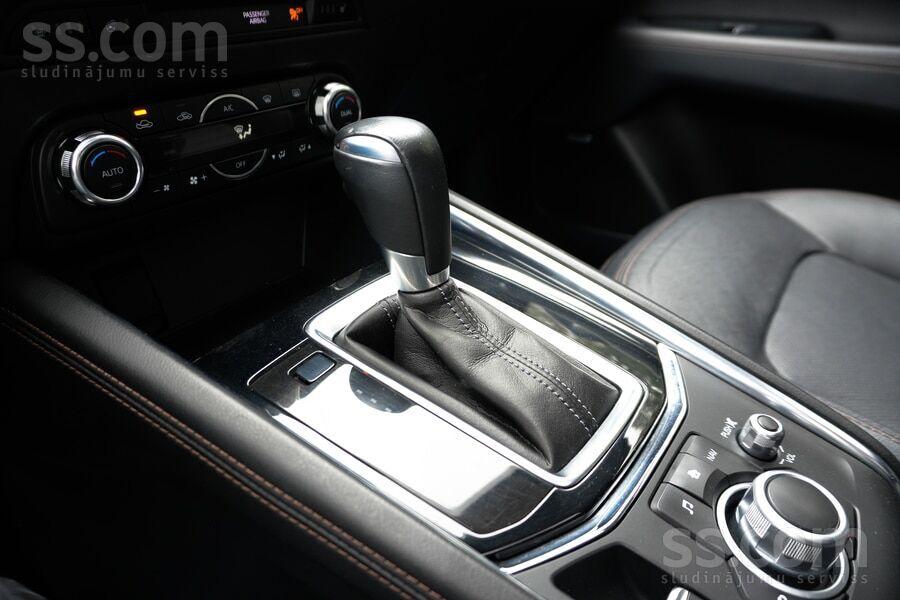 Grey Mazda CX-5 2018 in Riga, with an engine capacity of 2.20 L and mileage of 203 thousand km for 14490 €, photo 15 on AUTOMOTO.COM.LV