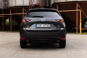 Pelēks Mazda CX-5 2018 Rīga, ar dzinēja tilpumu 2.20 L un nobraukumu 177 tūkst. km par 14990 €, foto 6 vietnē AUTOMOTO.COM.LV