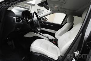 Pelēks Mazda CX-5 2018 Rīga, ar dzinēja tilpumu 2.20 L un nobraukumu 177 tūkst. km par 14990 €, foto 14 vietnē AUTOMOTO.COM.LV