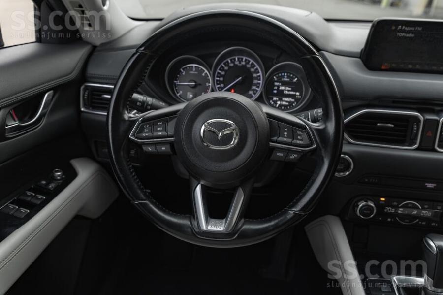 Pelēks Mazda CX-5 2018 Rīga, ar dzinēja tilpumu 2.20 L un nobraukumu 177 tūkst. km par 14990 €, foto 18 vietnē AUTOMOTO.COM.LV