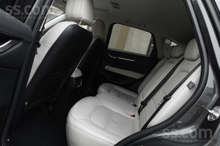 Pelēks Mazda CX-5 2018 Rīga, ar dzinēja tilpumu 2.20 L un nobraukumu 177 tūkst. km par 14990 €, foto 22 vietnē AUTOMOTO.COM.LV