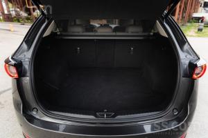 Pelēks Mazda CX-5 2018 Rīga, ar dzinēja tilpumu 2.20 L un nobraukumu 177 tūkst. km par 14990 €, foto 23 vietnē AUTOMOTO.COM.LV