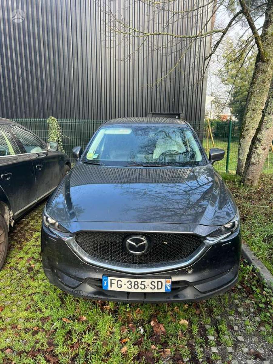 Grey Mazda CX-5 2019 in Taurage, with an engine capacity of 2.19 L and mileage of 200 thousand km for 8200 €, photo 2 on AUTOMOTO.COM.LV