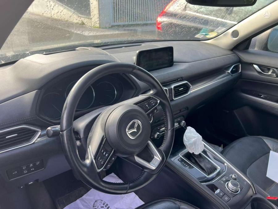 Grey Mazda CX-5 2019 in Taurage, with an engine capacity of 2.19 L and mileage of 200 thousand km for 8200 €, photo 5 on AUTOMOTO.COM.LV