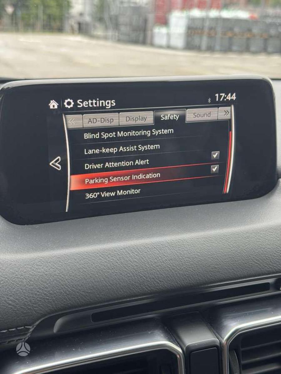 Pelēks Mazda CX-5 2019 Klaipėda, ar dzinēja tilpumu 2.00 L un nobraukumu 230 tūkst. km par 14900 €, foto 29 vietnē AUTOMOTO.COM.LV