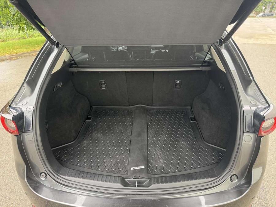 Pelēks Mazda CX-5 2019 Klaipėda, ar dzinēja tilpumu 2.00 L un nobraukumu 230 tūkst. km par 14900 €, foto 30 vietnē AUTOMOTO.COM.LV