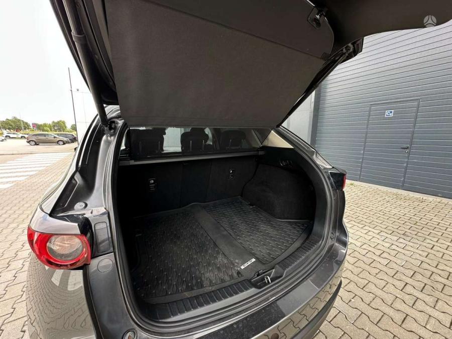 Grey Mazda CX-5 2019 in Klaipeda, with an engine capacity of 2.00 L and mileage of 230 thousand km for 14500 €, photo 11 on AUTOMOTO.COM.LV