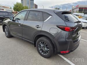 Grey Mazda CX-5 2021 in Riga, with an engine capacity of 2.00 L and mileage of 38 thousand km for 22000 €, photo 7 on AUTOMOTO.COM.LV