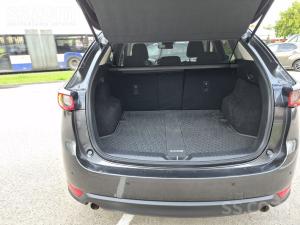 Grey Mazda CX-5 2021 in Riga, with an engine capacity of 2.00 L and mileage of 38 thousand km for 22000 €, photo 10 on AUTOMOTO.COM.LV